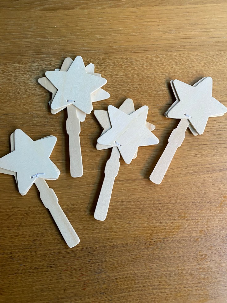 Baker Ross DIY Star Wooden Clappers Kit